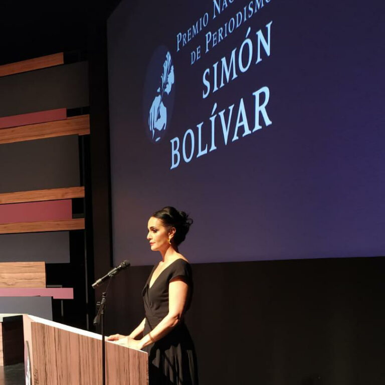 PRESENTADORA – Marcela Vanegas